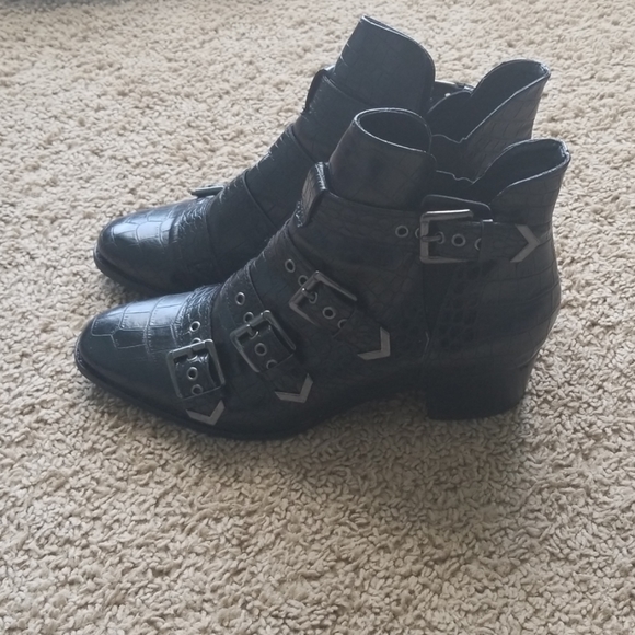 Design Lab Lord & Taylor | Shoes | Design Lab Boots | Poshmark